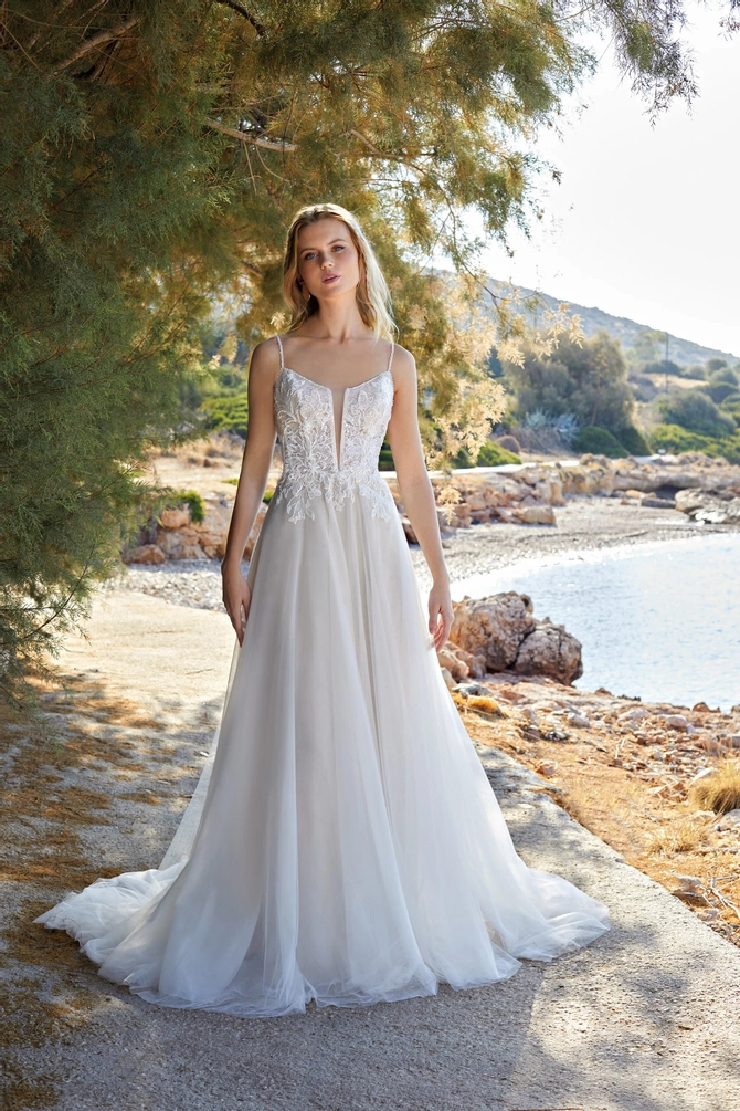 Demetrios Destination Romance - DR374 | Camille's of Wilmington