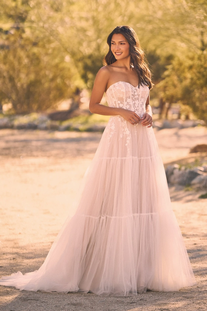 Lillian West - 66322 | Country Bride and Gent