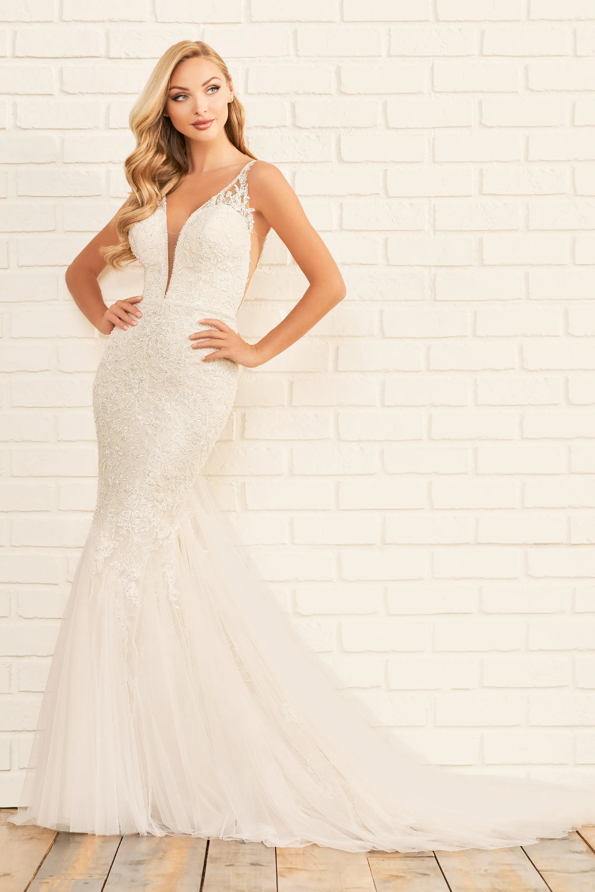 Bold Bridal Gowns | Enchanting by Mon Cheri