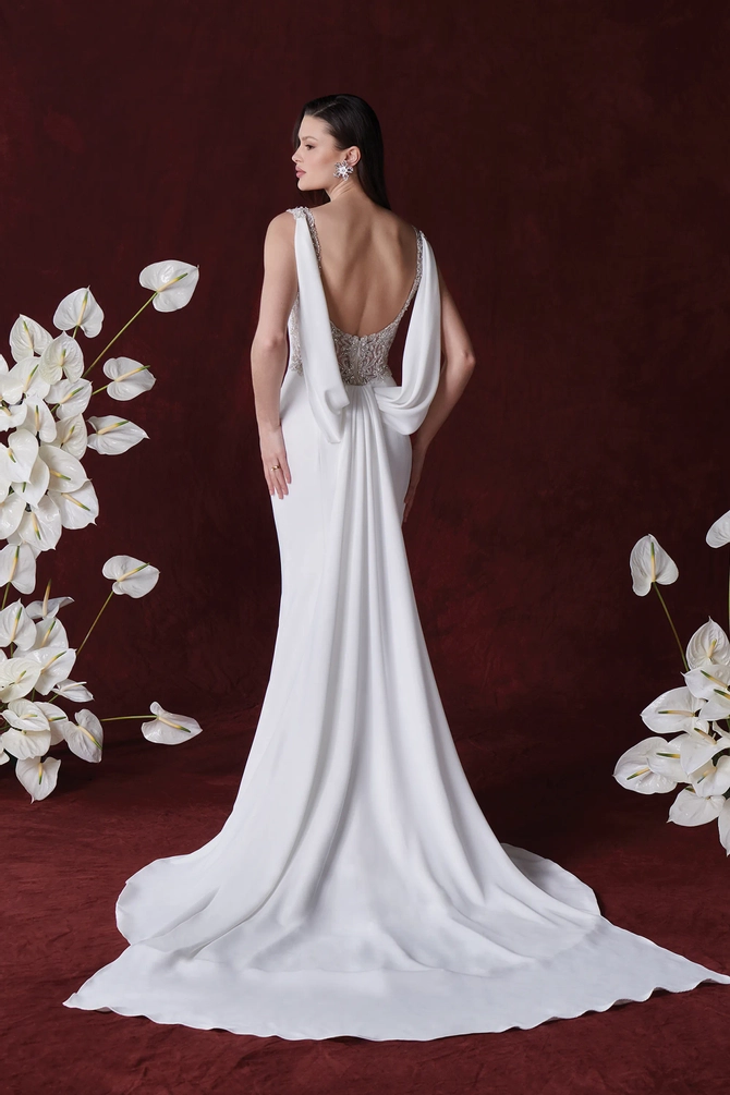 Justin Alexander The Poinsett Bride Hunter Train The Poinsett Bride