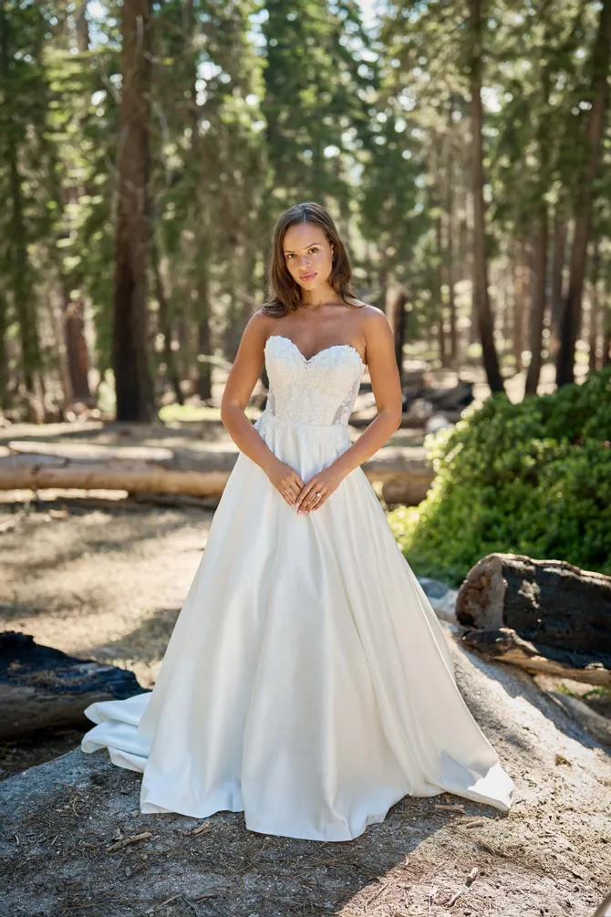 Ella Rosa - BE657 | ConfettiRain Bridal