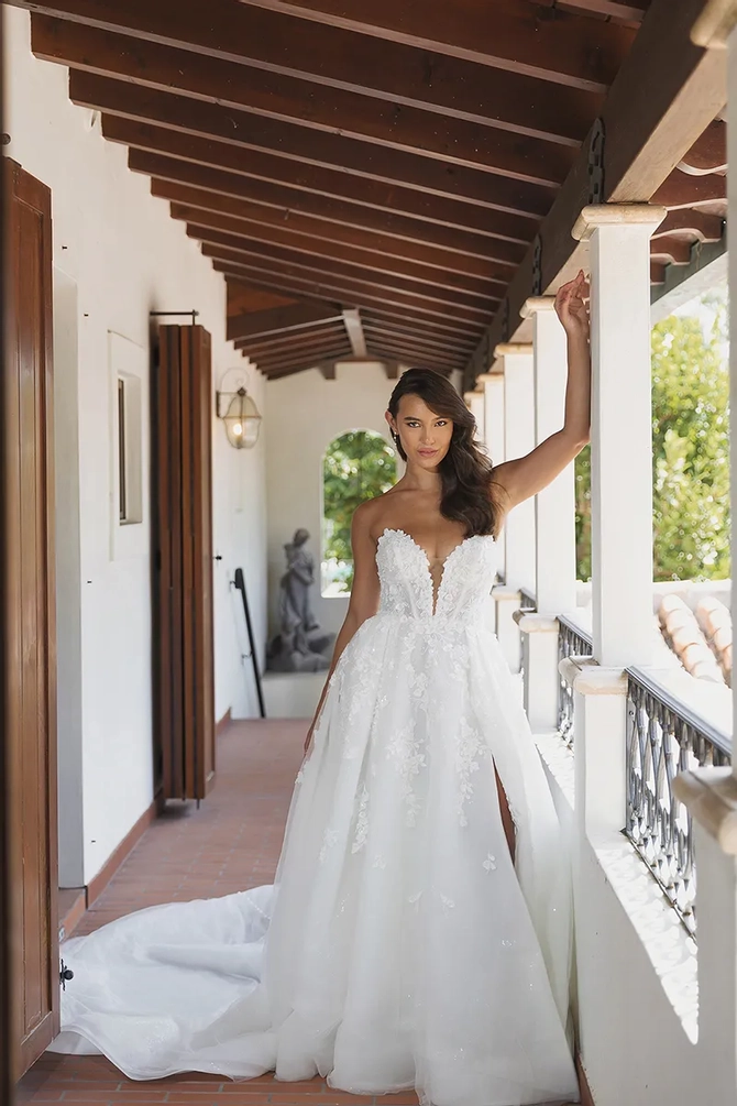 Martina Liana 1715 Wedding Dress | Avenue 22 Bridal Toronto