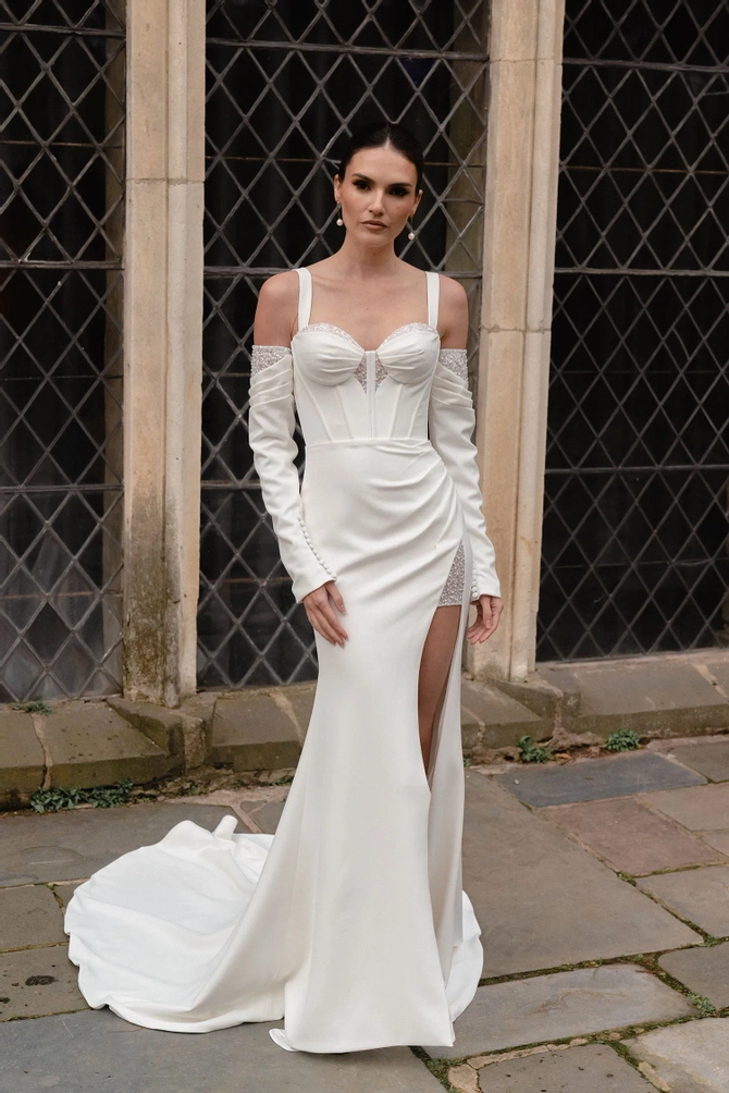 Evie Young - Rhea | Aimee Bridal Couture