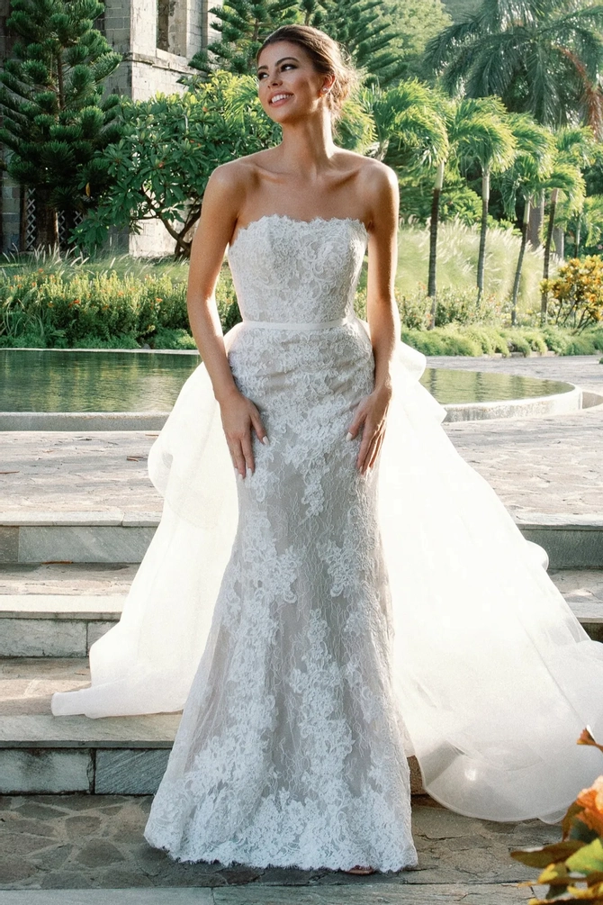 Locket | The White Gown - Edwina | The White Gown