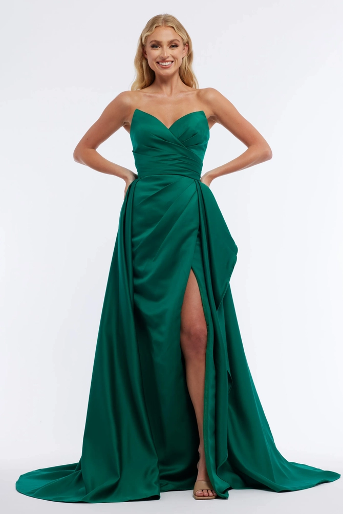 Vienna Prom - 7898 | The Red Carpet