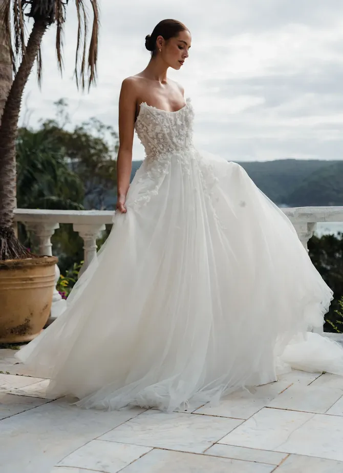 Alena Leena | Bella Lily Bridal - ERICA | Bella Lily Bridal