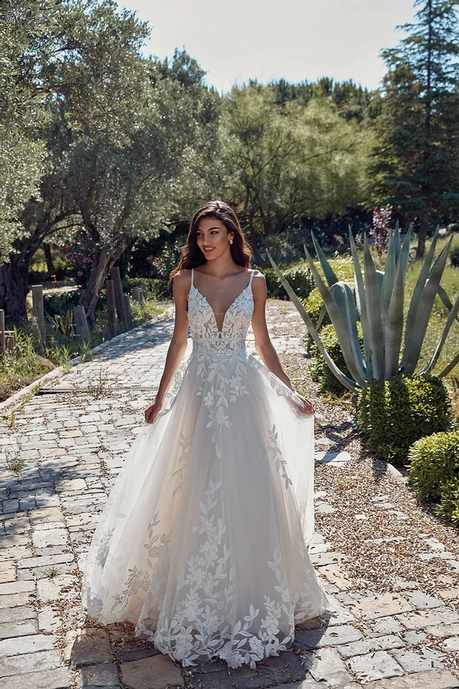 Eddy K Italia - EK1737 | The Gown Gallery