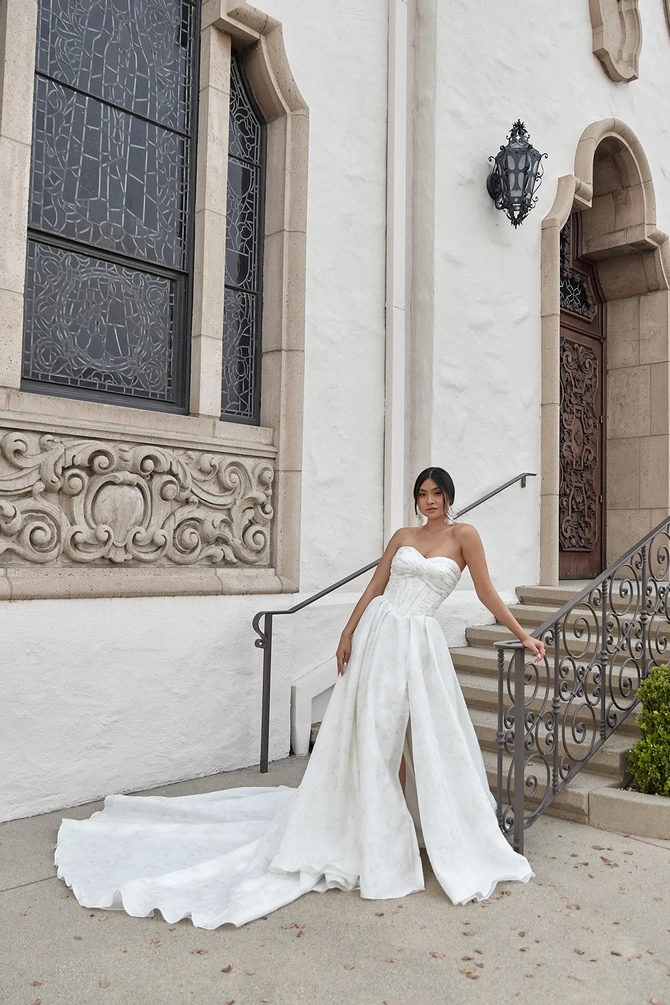 Essense of Australia | Betsy Robinson's Bridal Collection - D4080 ...