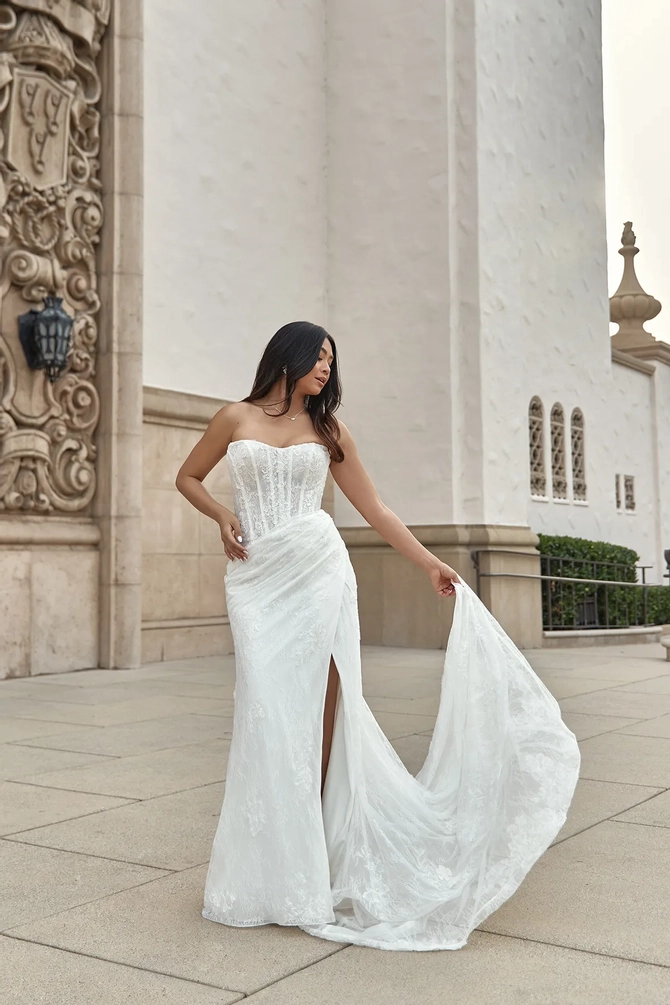 Essence of Australia Wedding Dresses | Fantastic Finds - D4091 ...