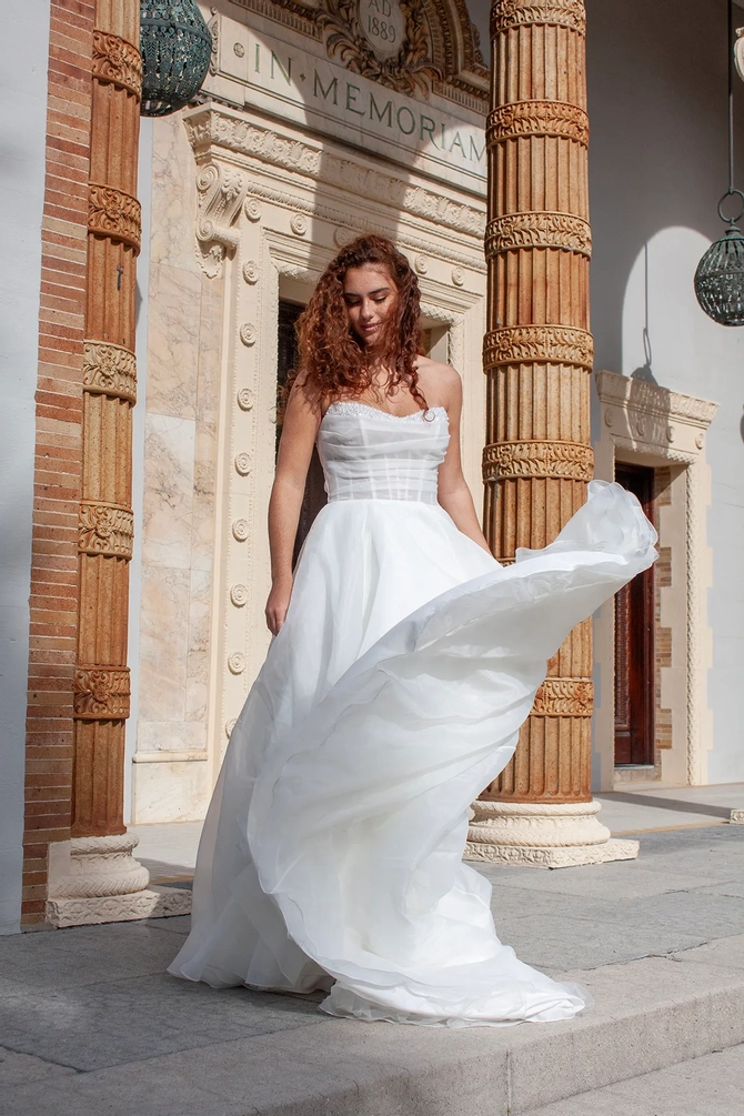 Essense of Australia - D4124 | White Wisteria Bridal Boutique