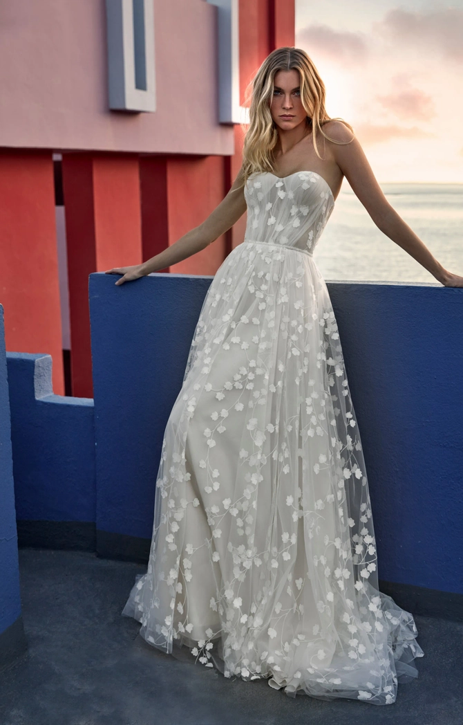 Madison James - MJ1059 | Charlottes Weddings