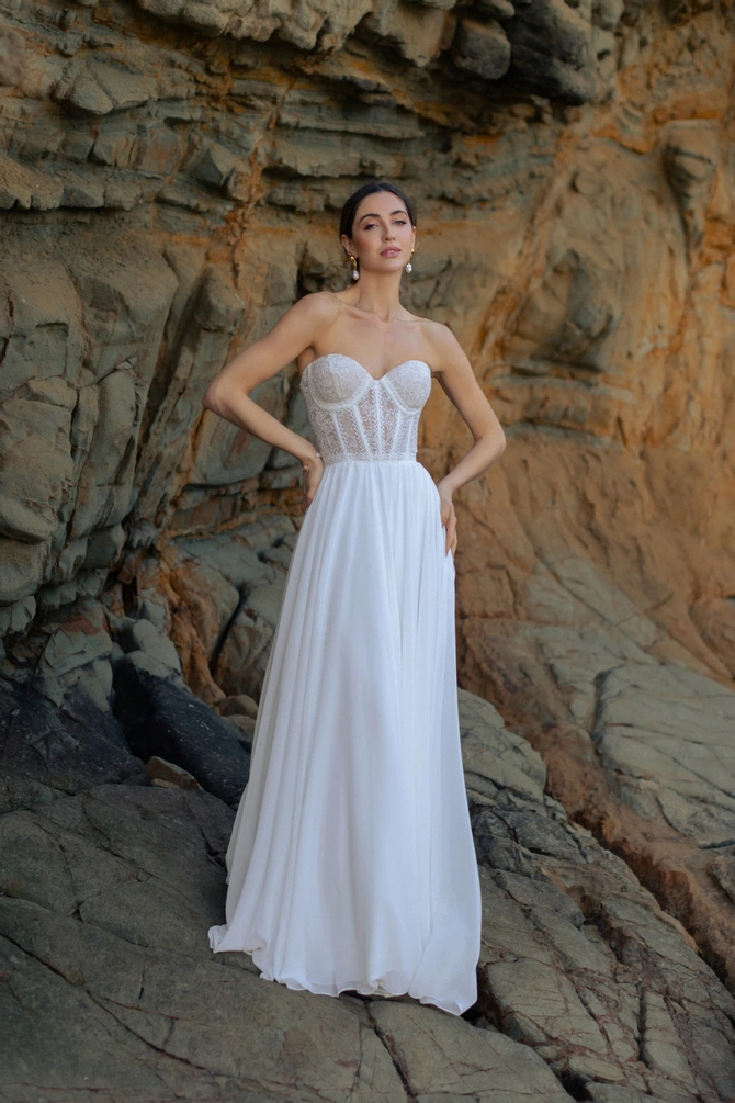 Wilderly Bride - F343 | White Wisteria Bridal Boutique
