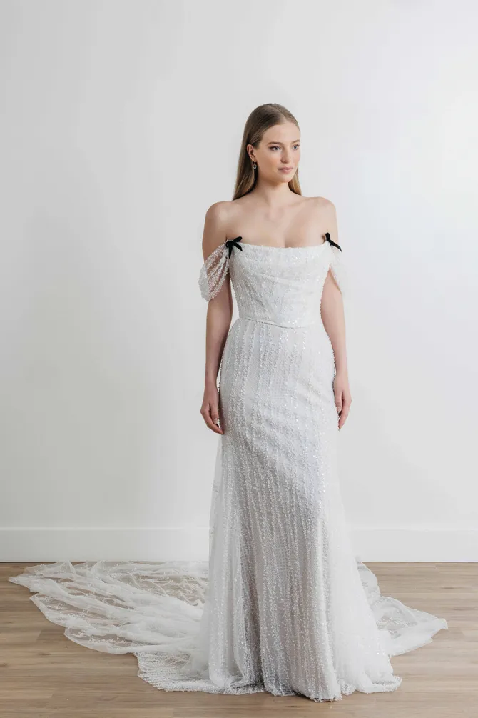 Watters | The White Gown - Hart | The White Gown