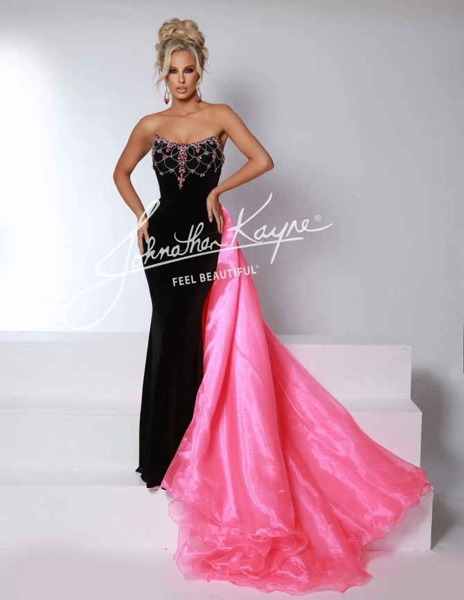 Johnathan Kayne - 2945 | Grace Kelly's