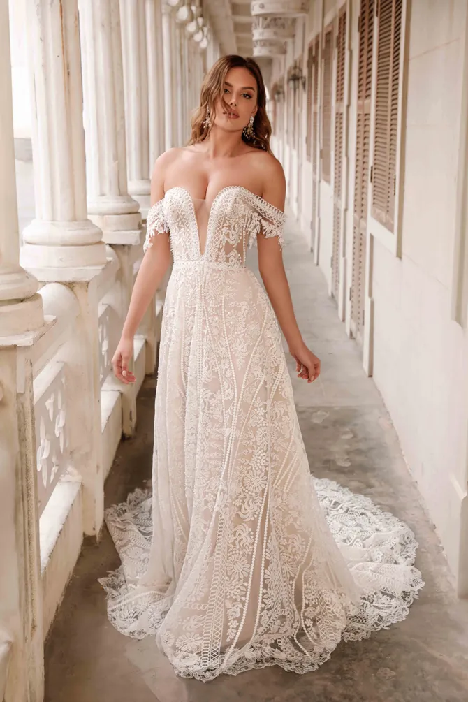 Chic Nostalgia | Paris House of Bridal - Maya | Paris House of Bridal