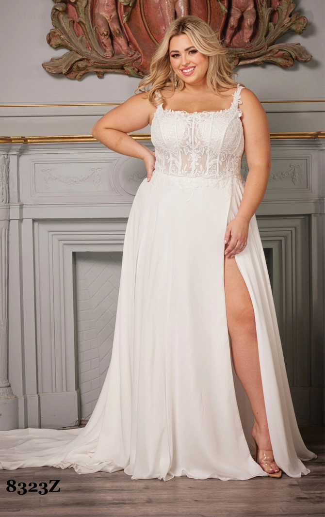 Abby Curvy - 8323Z | Classy Threads