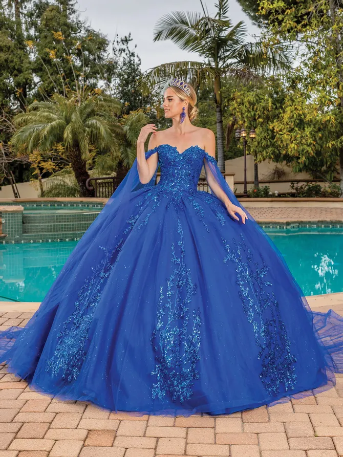 Dancing Queen | Alborada Quince - 1822 | Alborada Brides Inc.
