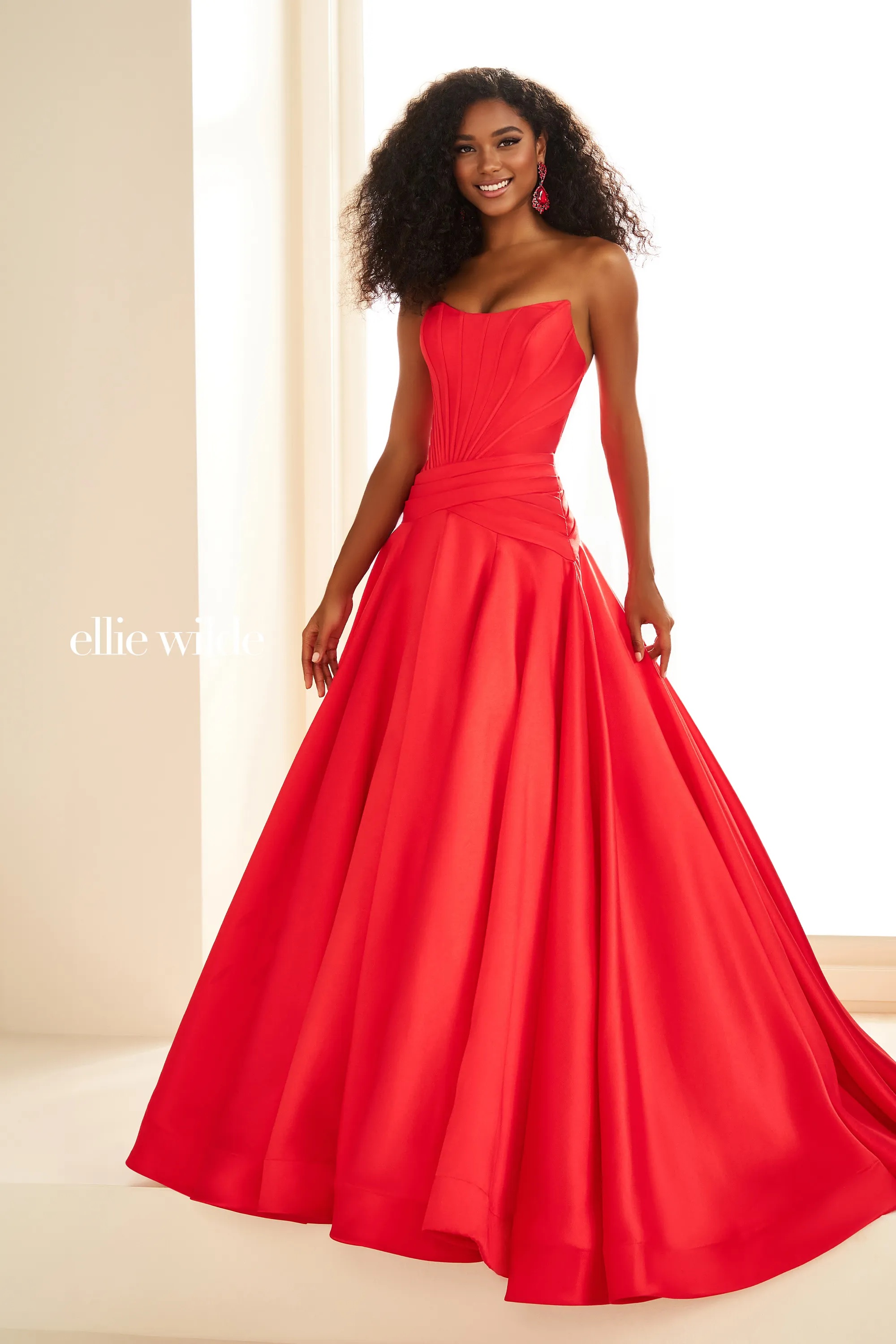 Glamorous Prom Dresses | Ellie Wilde