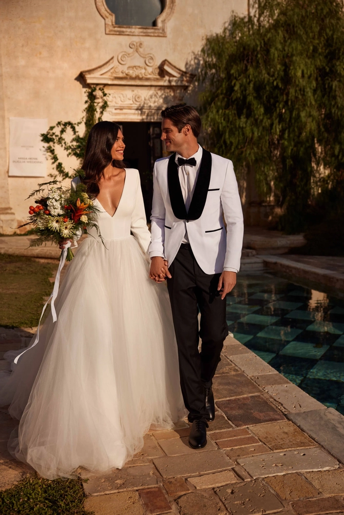 Milla Nova - Bestia | Town and Country Bridal