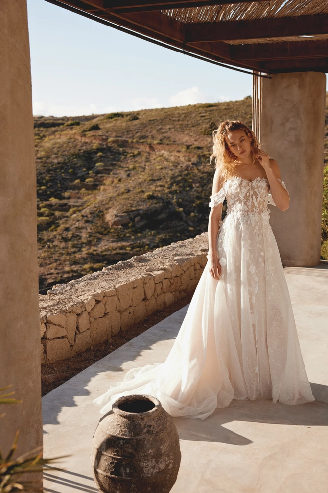 Lillian West - 66370 | Country Bride and Gent