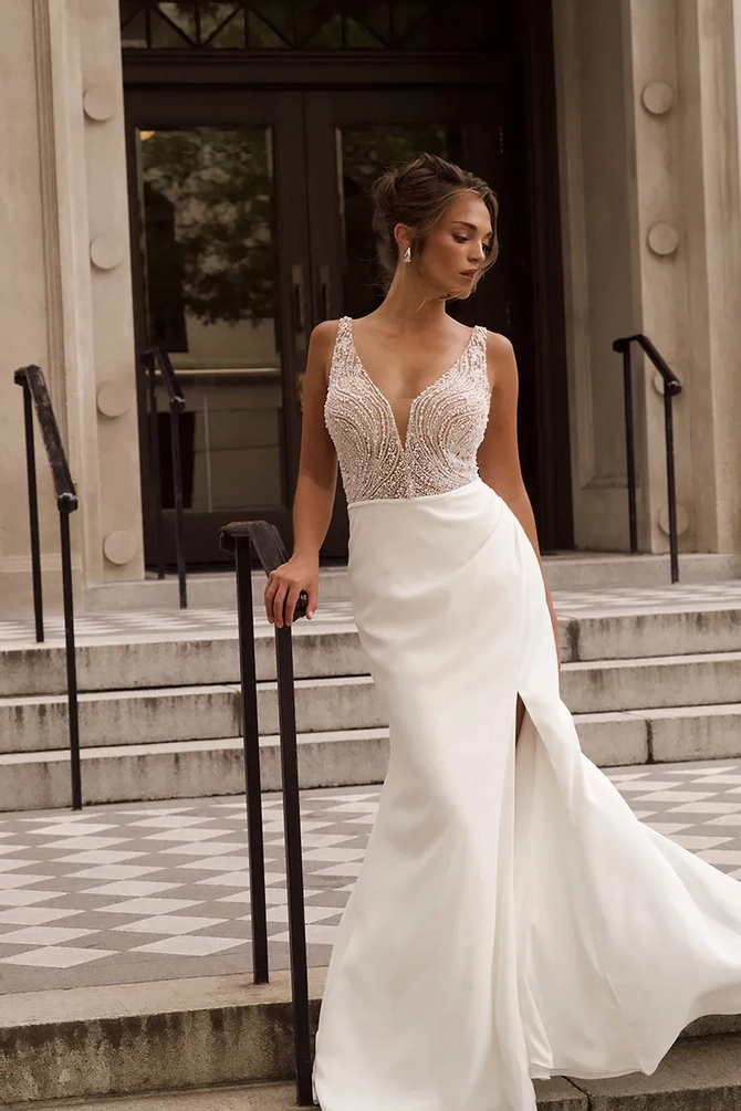 Essense of Australia | Betsy Robinson's Bridal Collection - D4144 ...
