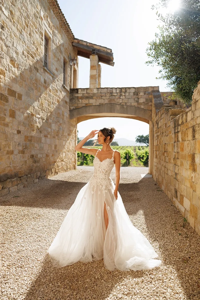 Essence of Australia | The Bridal Room - D4148 | The Bridal Room