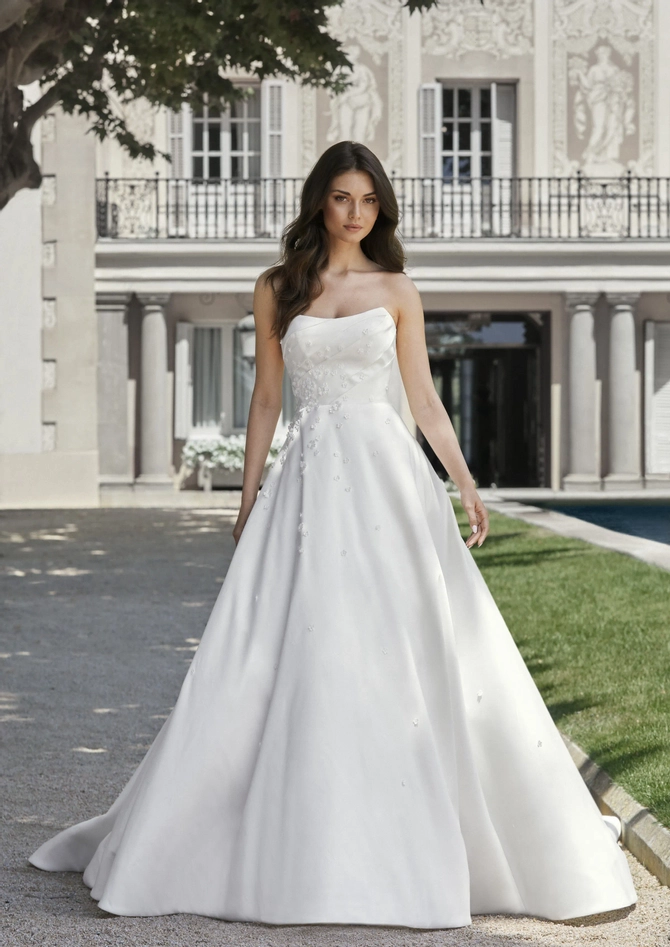 Kelly Faetanini - Soleil | Van Cleve Bridal