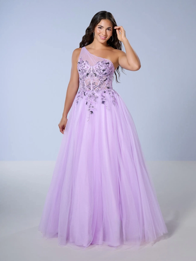 Tiffany - 16159 | Glitz & Gowns