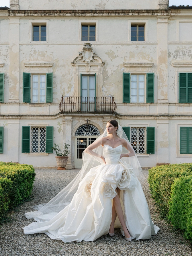 Monique Lhuillier - Wonderland | JJ Kelly Bridal