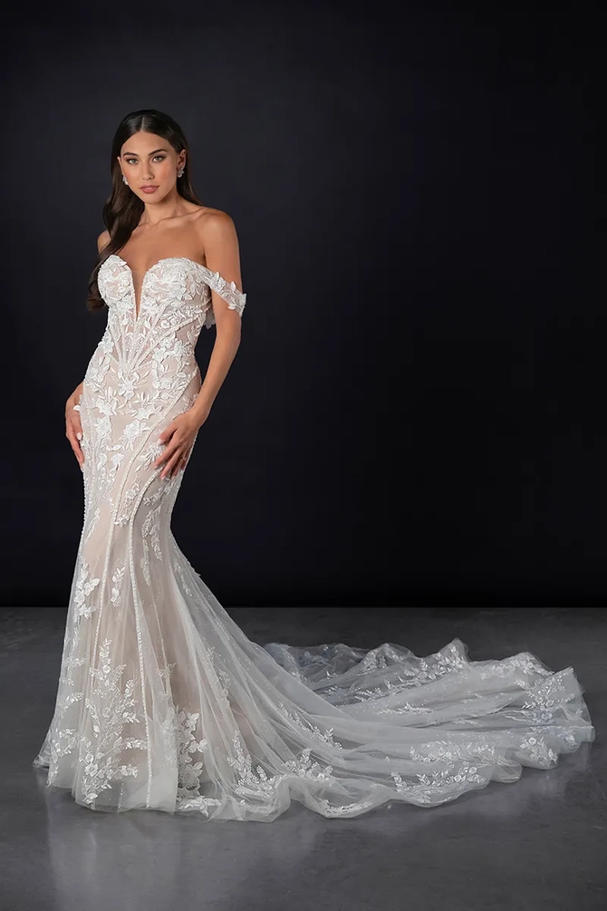 Martina Liana - 1870 | Town and Country Bridal