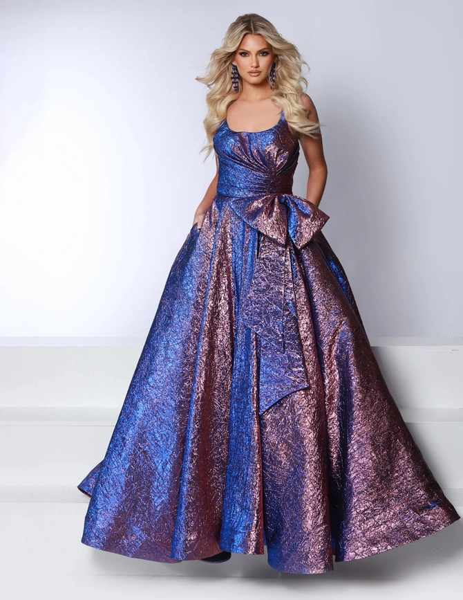 Kate Parker - 25338 | The Red Carpet