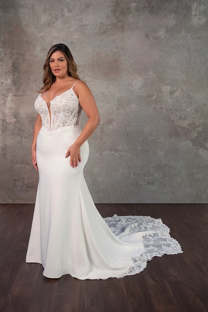 Essense of Australia Plus Size - D4181 | White Wisteria Bridal Boutique