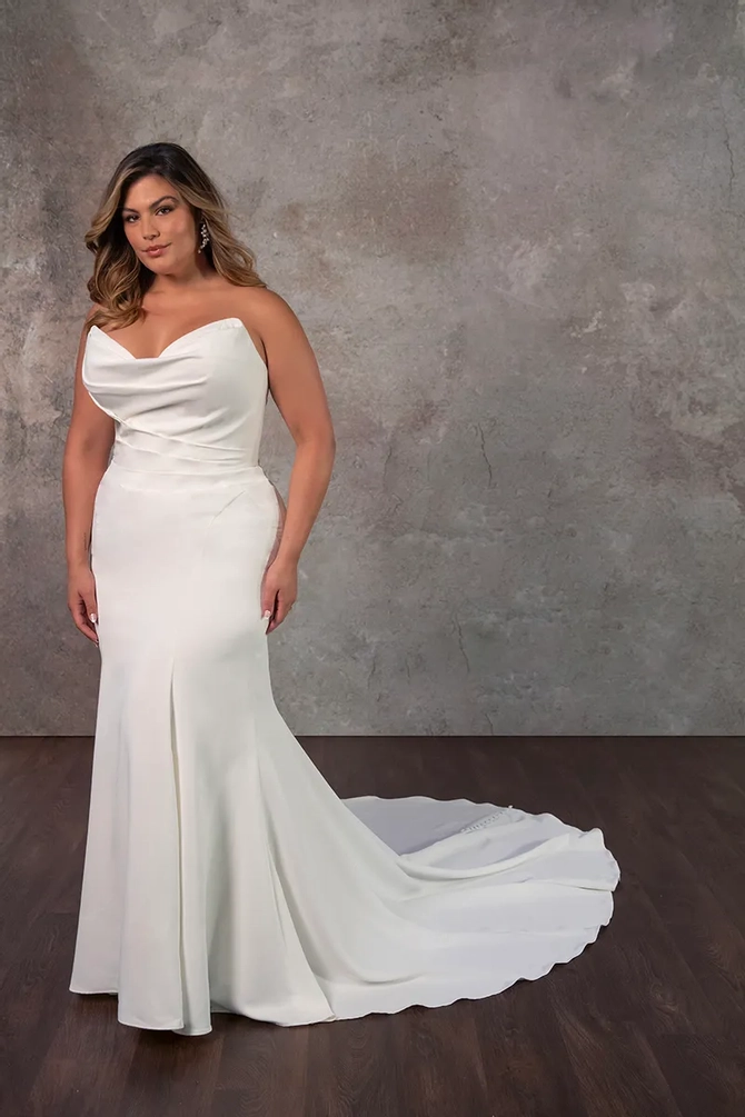 Essense of Australia Plus Size - D4193 | Lastrina Girls Bridal Salon LLC
