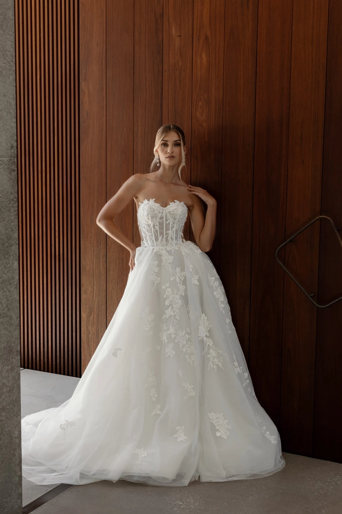 La Premiere - LPCHJ23206 | JJ Kelly Bridal