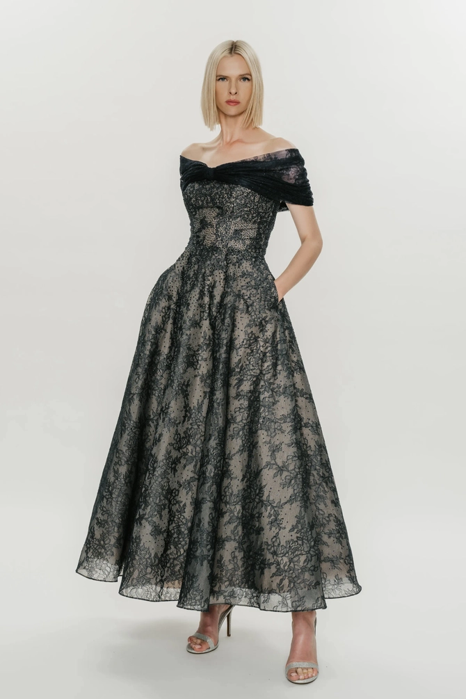 Hynes Park - M595 | JJ Kelly Bridal