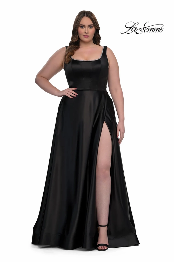 La Femme - 33026 | Signature Dresses