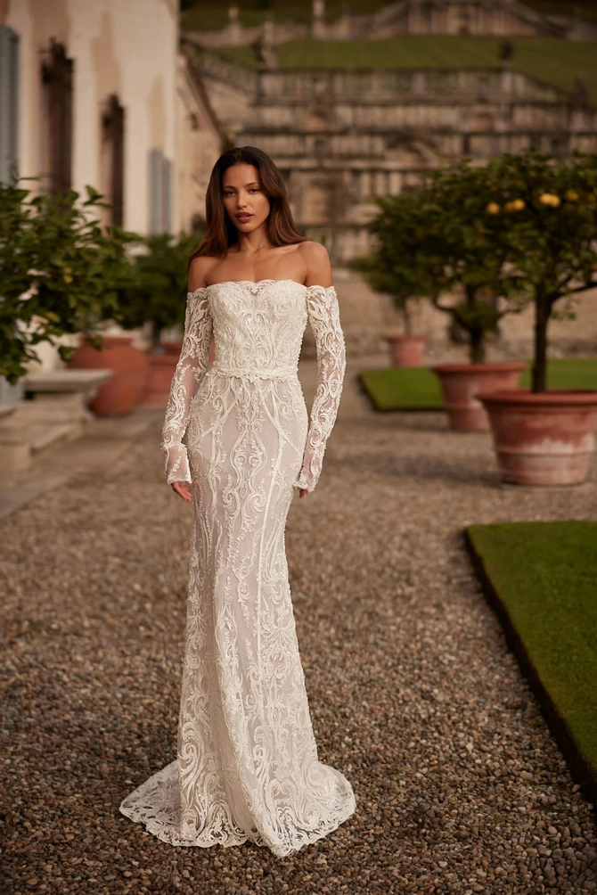 Private Collection - 3410 | Henri's