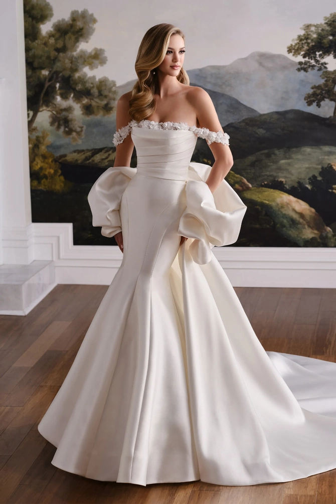 Mikado Trumpet Wedding Dress with Sculpted Neckline and Detachable Train