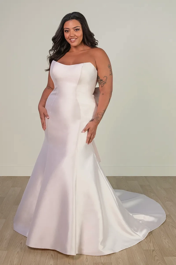 Everybody Every Bride by Stella York | De La Rosa's Bridal & Tuxedo ...