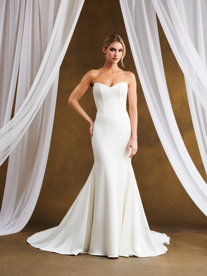 Kelly Faetanini | The Bridal Loft - Verity | The Bridal Loft