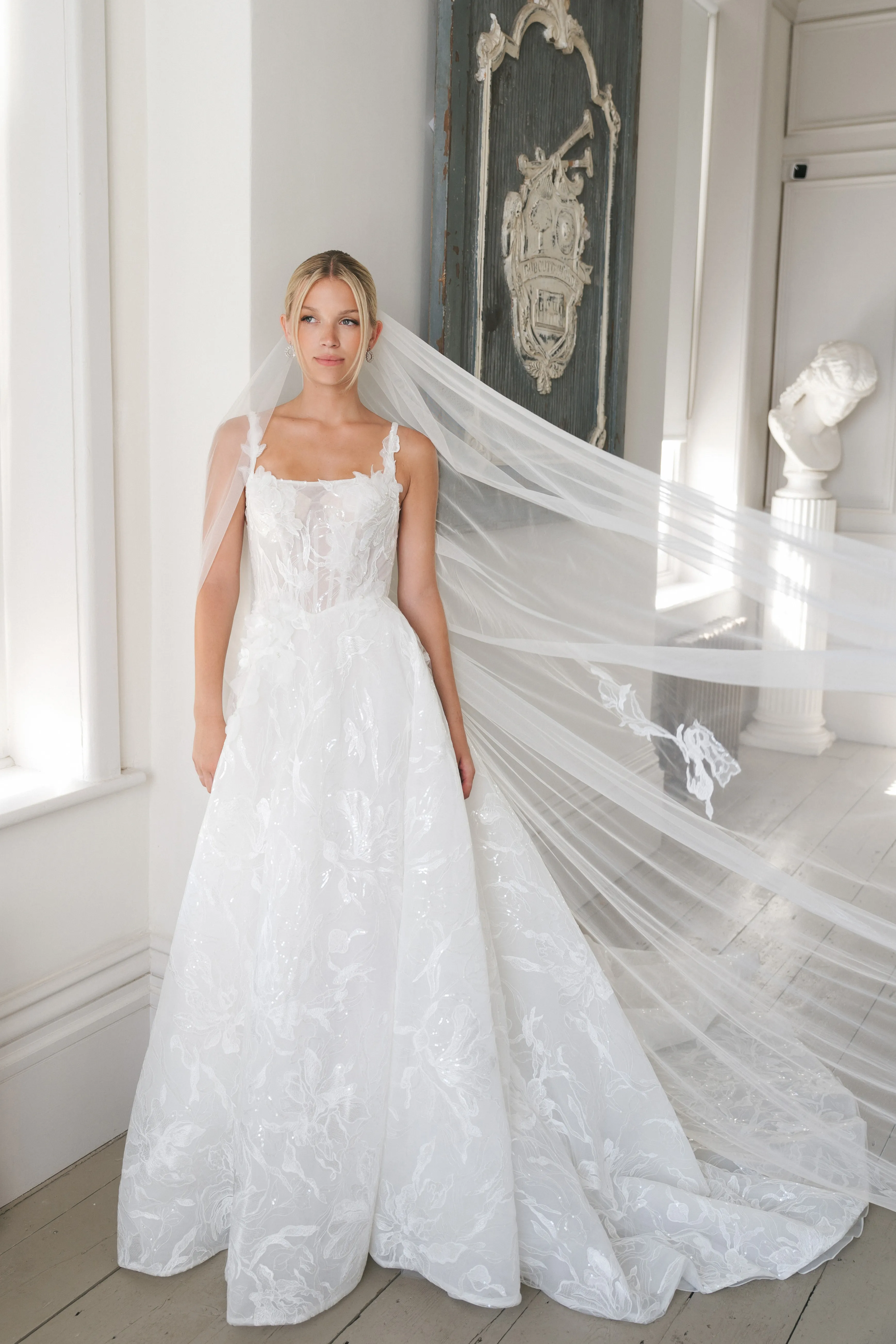 La Premiere White Arcadia Fall 2025 Bridal Dresses | Gown Boutique of ...