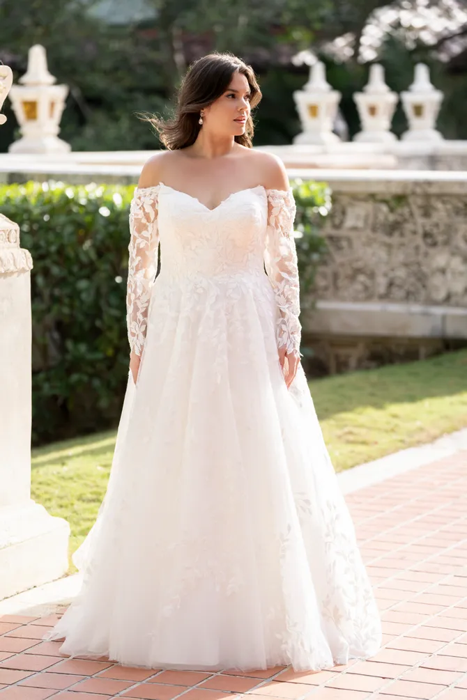 Allure Plus - W545 | Anna Christine Bridal
