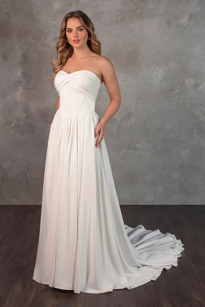 Essense of Australia - D4269 | White Wisteria Bridal Boutique