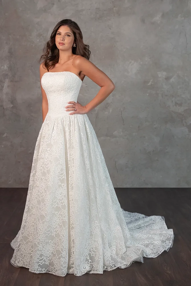 Essense of Australia - D4309 | White Wisteria Bridal Boutique