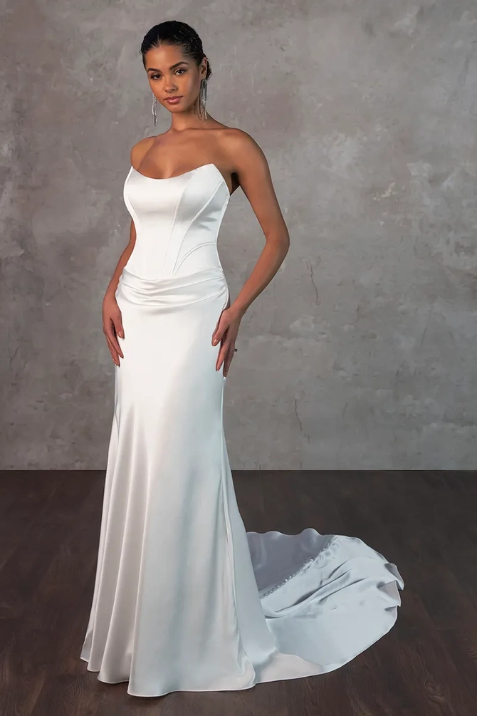 Essense of Australia - D4321 | White Wisteria Bridal Boutique