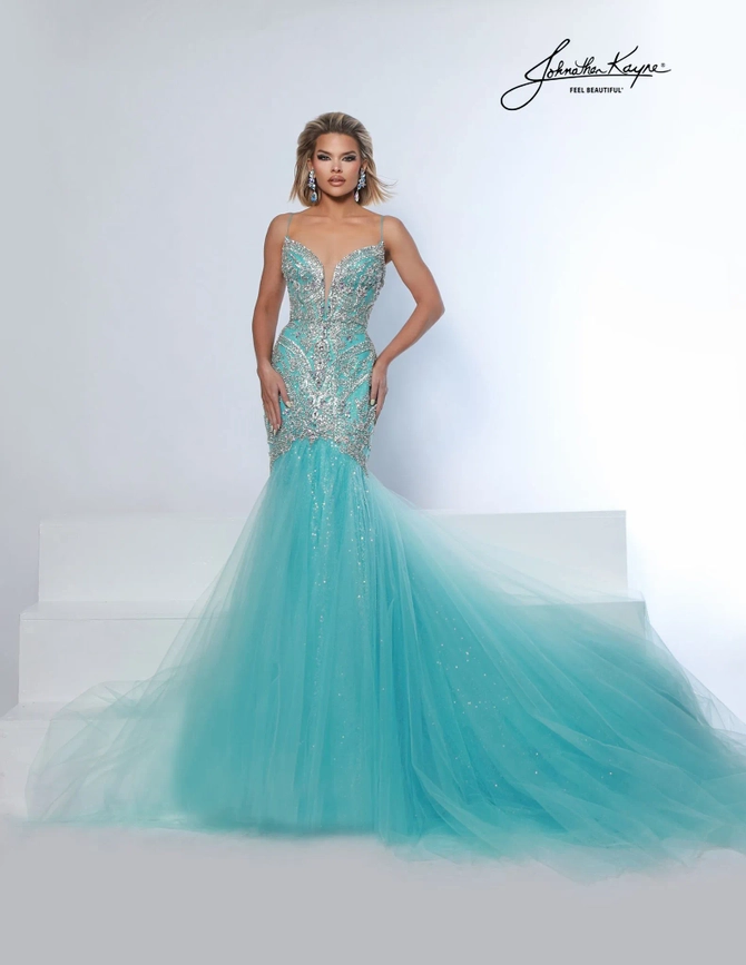 Johnathan Kayne - 3128 | Grace Kelly's