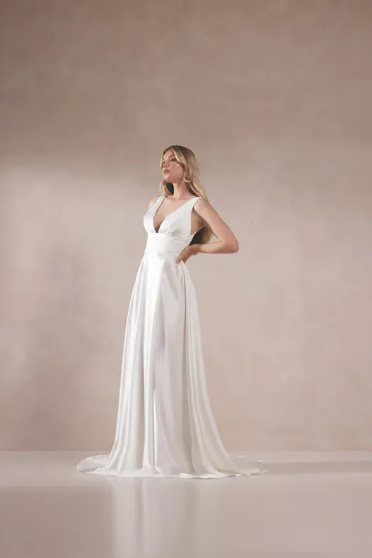 Adore by Justin Alexander - 11384 | Alan Evans