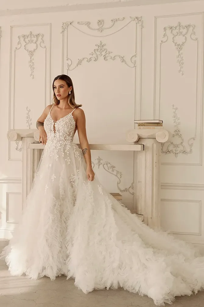 Martina Liana - ML1919 | Bridal Elegance Studio