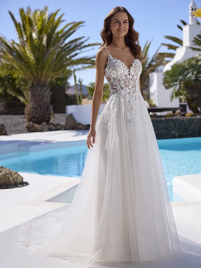Love by Enzoani - Eternity | Bridal & Veil