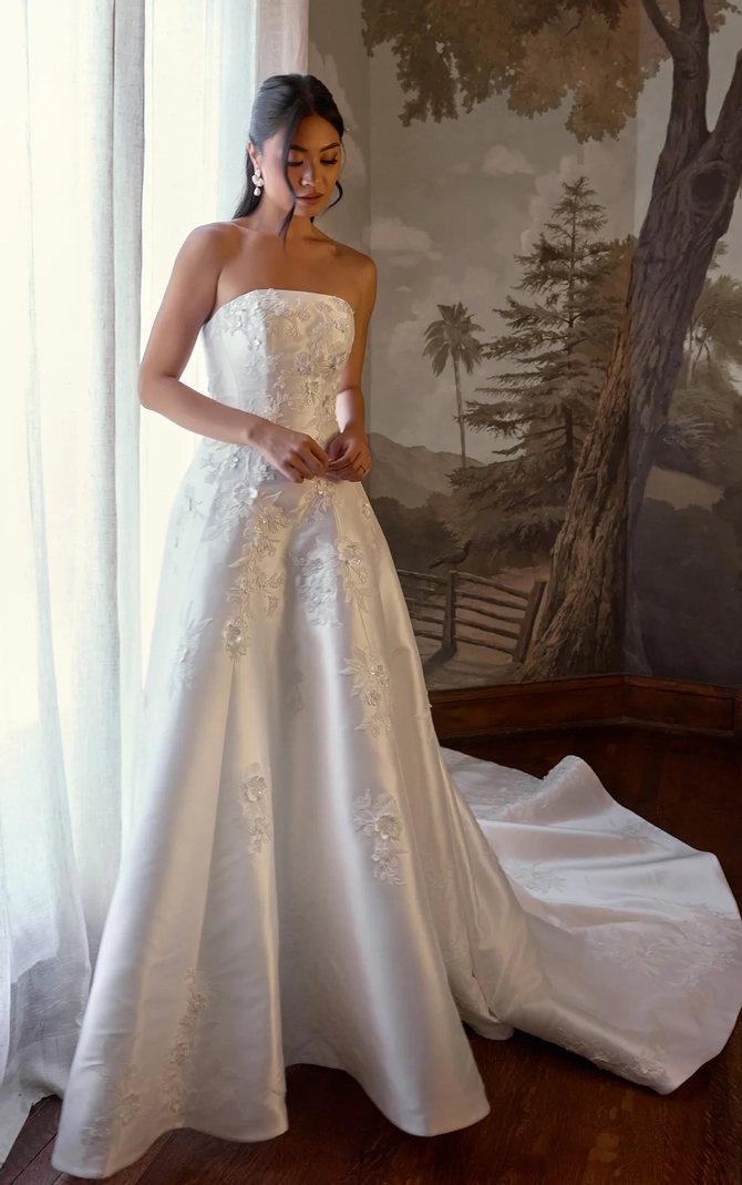 Essence of Australia Wedding Dresses | Fantastic Finds - D4479 ...